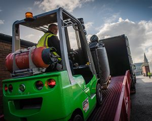 Container Stuffing and De-stuffing - FD Warehousing